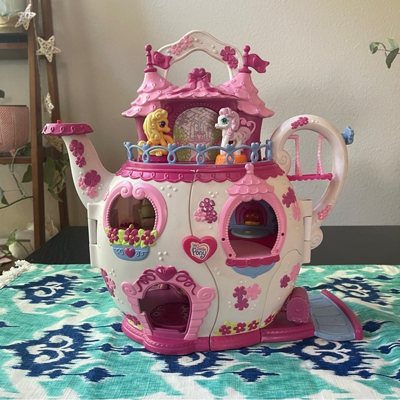 Hasbro | Toys | My Little Pony Pink And White Teapot Playset Mlp | Poshmark